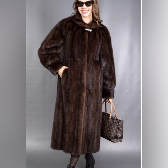 The American Fur Awards | Jackets & Coats | Vintage The American Fur ...